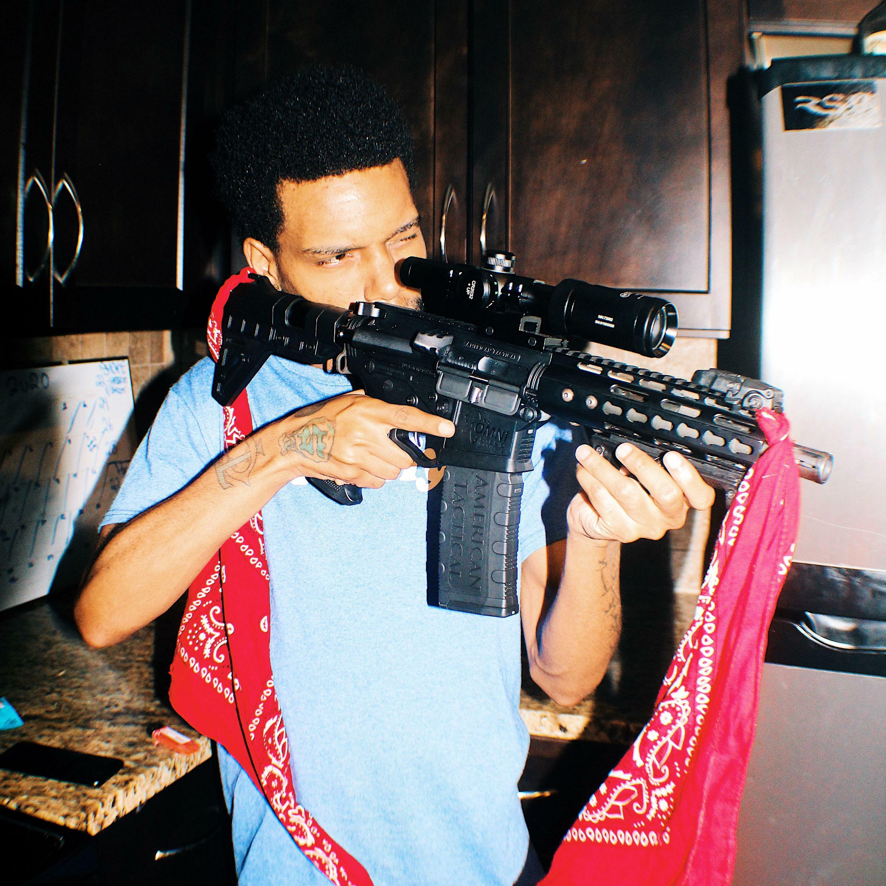 Beezyb - Junkies | iHeart