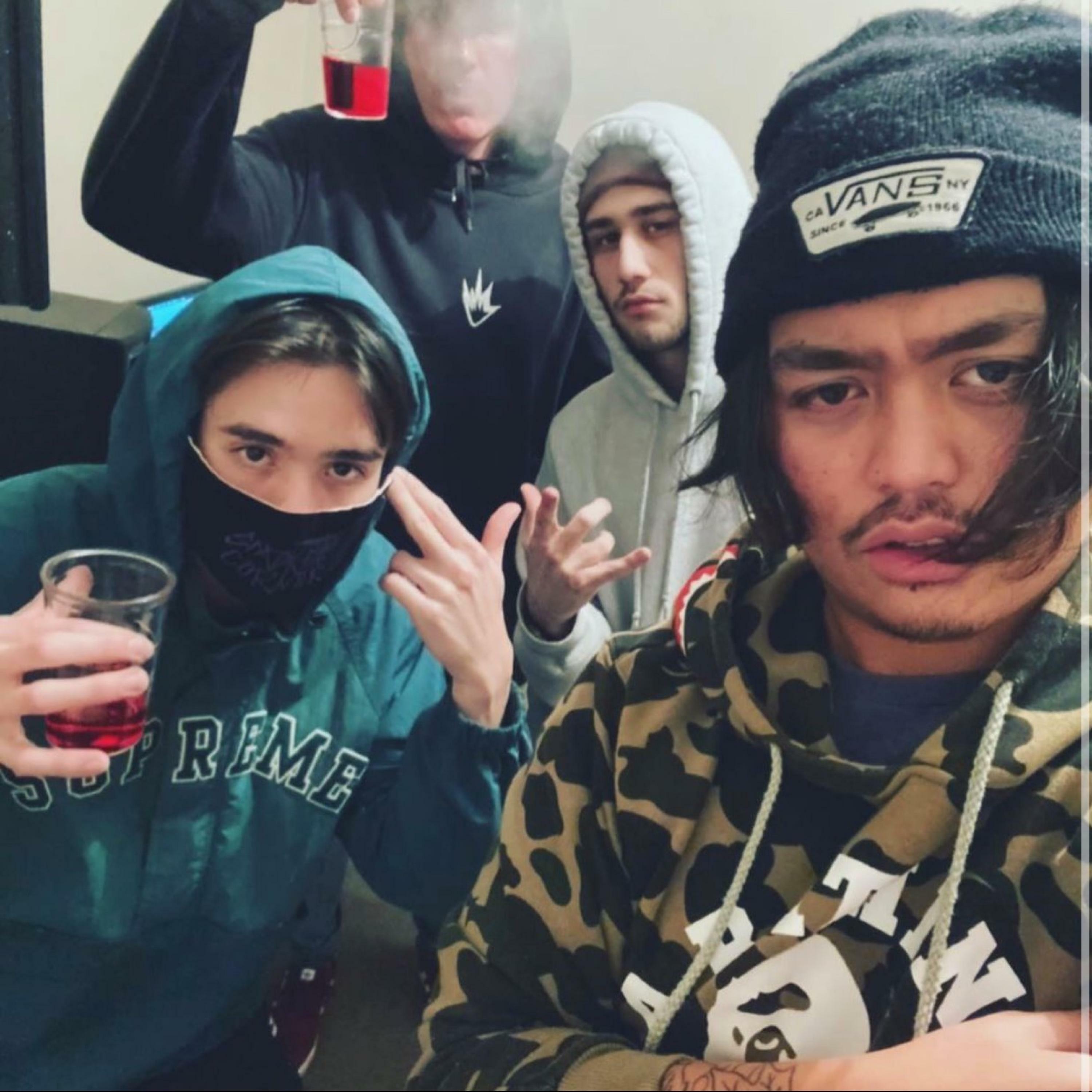 Gweilo - D2y | iHeart