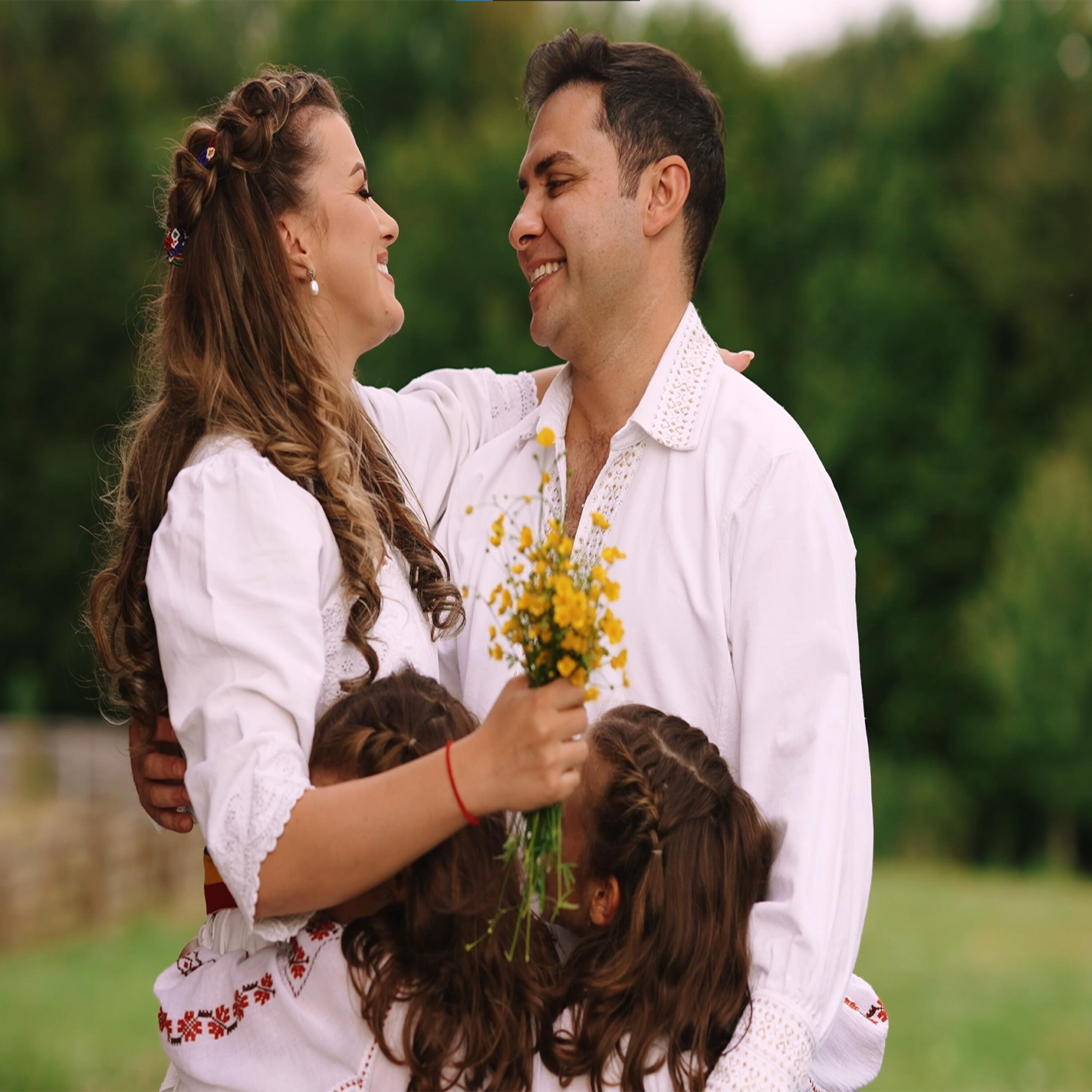 Lavinia Goste - TATA CU FETE LA CASA | iHeart