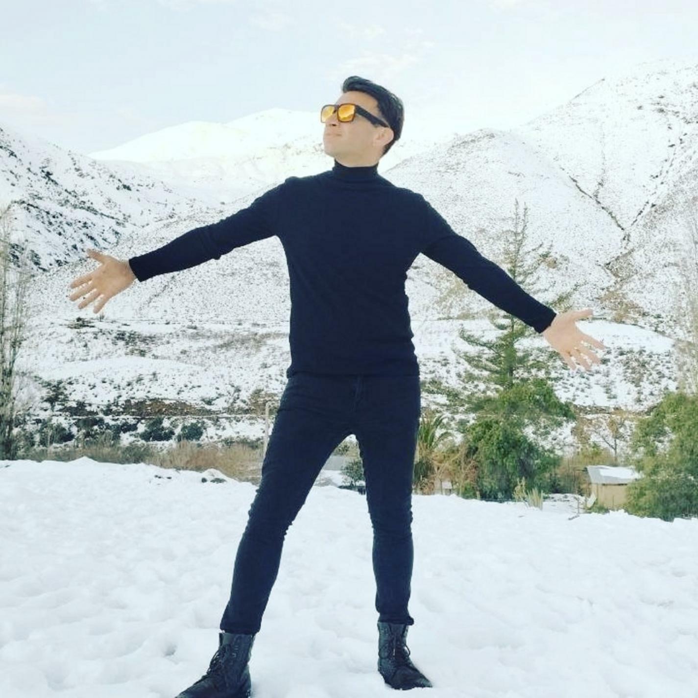 Che Diego y sus Mensajeros - Bésame La Boca | iHeart