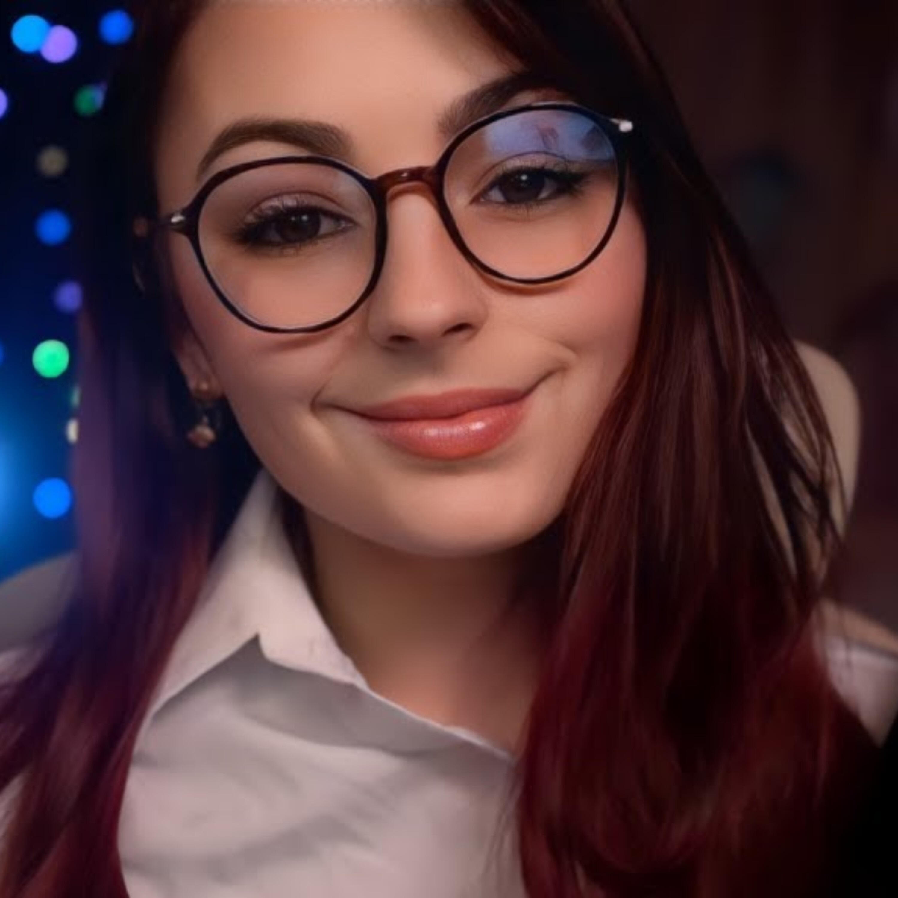 Roxane ASMR - ASMR Examen Ophtalmo Test de vue relaxant | iHeart