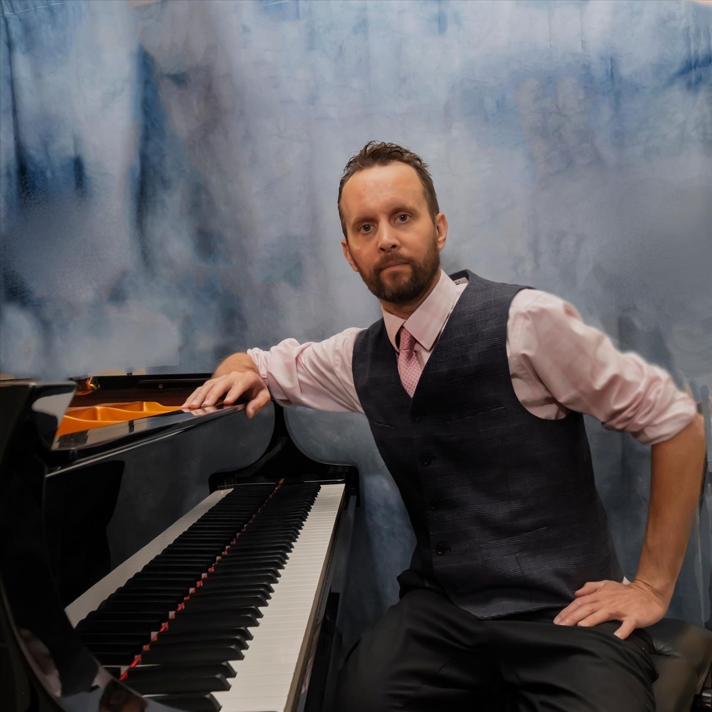 Jonathan Swanson | iHeart