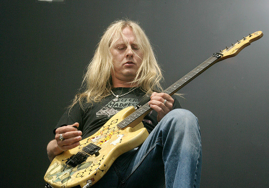 10 Things You Might Not Know about Birthday Boy Jerry Cantrell ...